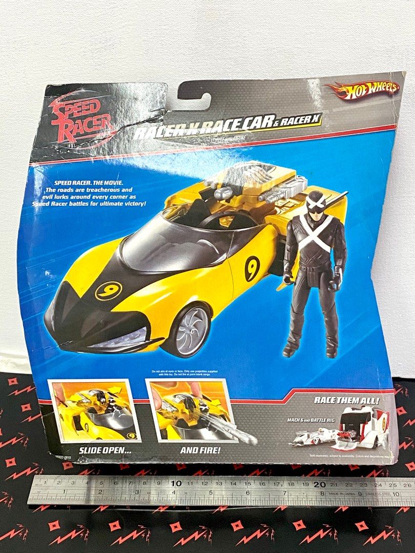 Hot Wheels Vintage Speed Racer with Poseable Racer Figure & Sawblade ...