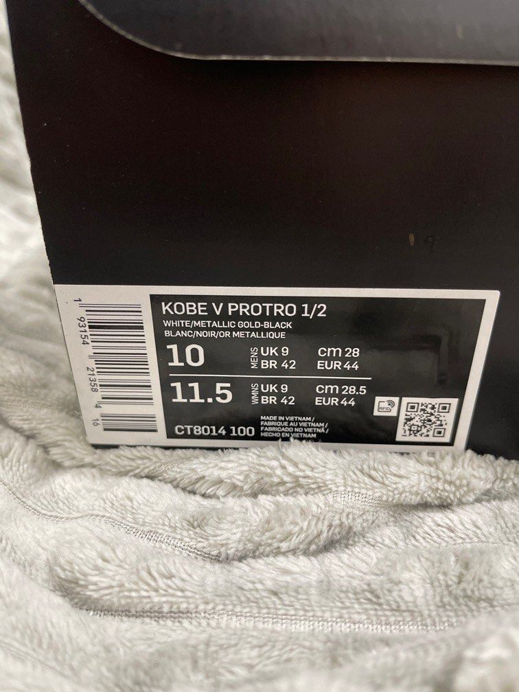 Kobe V Proto 1/2 Size 10 Mens, Men's Fashion, Footwear, Sneakers on ...