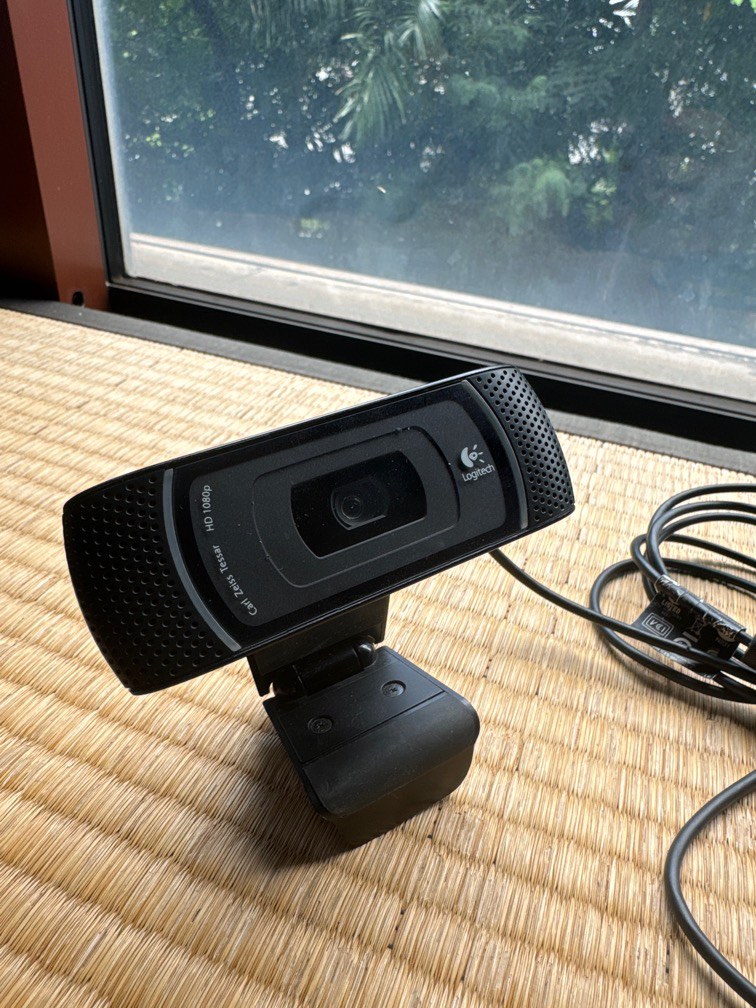 Logitech webcam c910 self standing, Computers & Tech, Parts ...