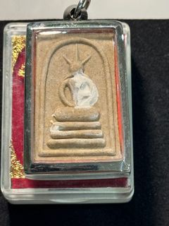 LP Thong Yib Phra Somdej, Hobbies & Toys, Memorabilia & Collectibles ...