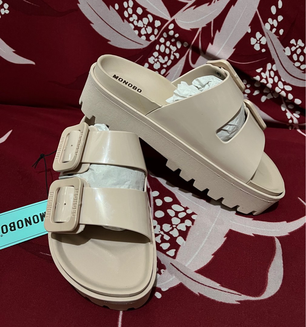 Monobo super jello 2, Women's Fashion, Footwear, Slippers and slides on ...