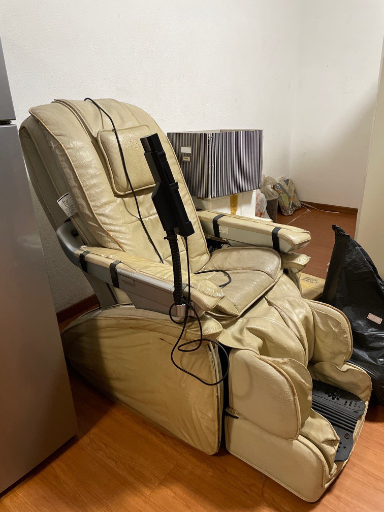 Osim Massage Leather Chair, Furniture & Home Living, Furniture, Other ...