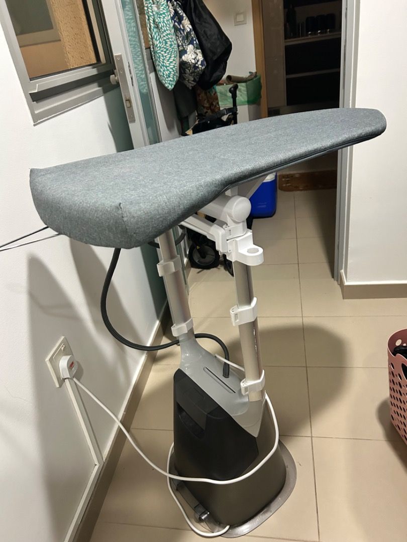 Philips clothes steamer and iron, TV & Home Appliances, Irons ...