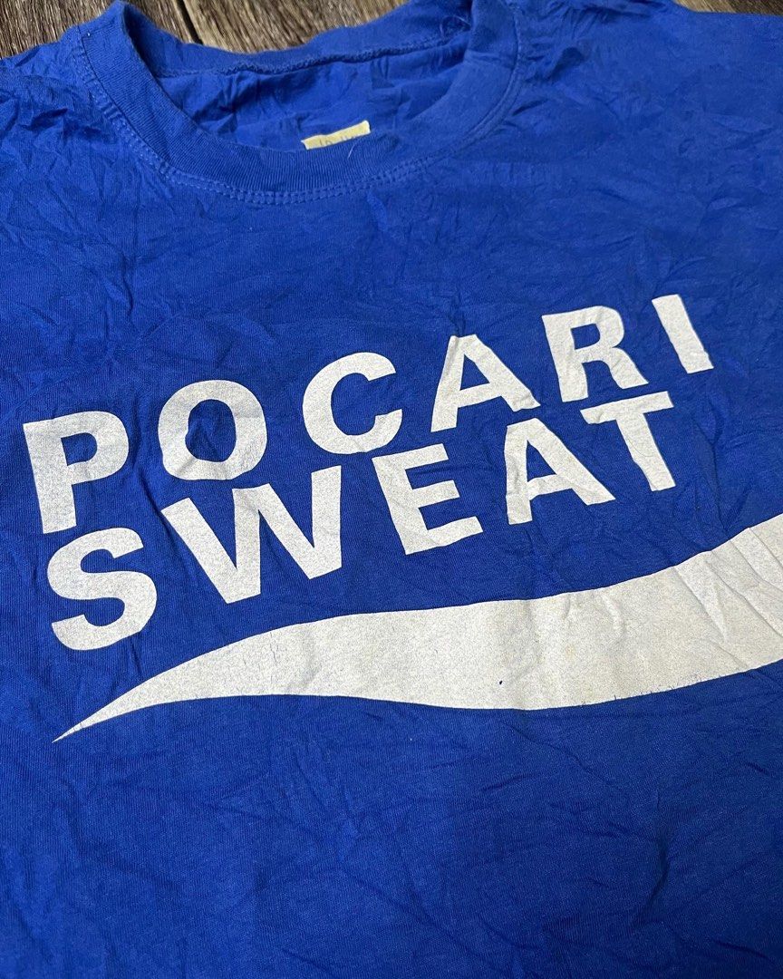 Pocari sweat kaos biru, Fesyen Pria, Pakaian , Atasan di Carousell