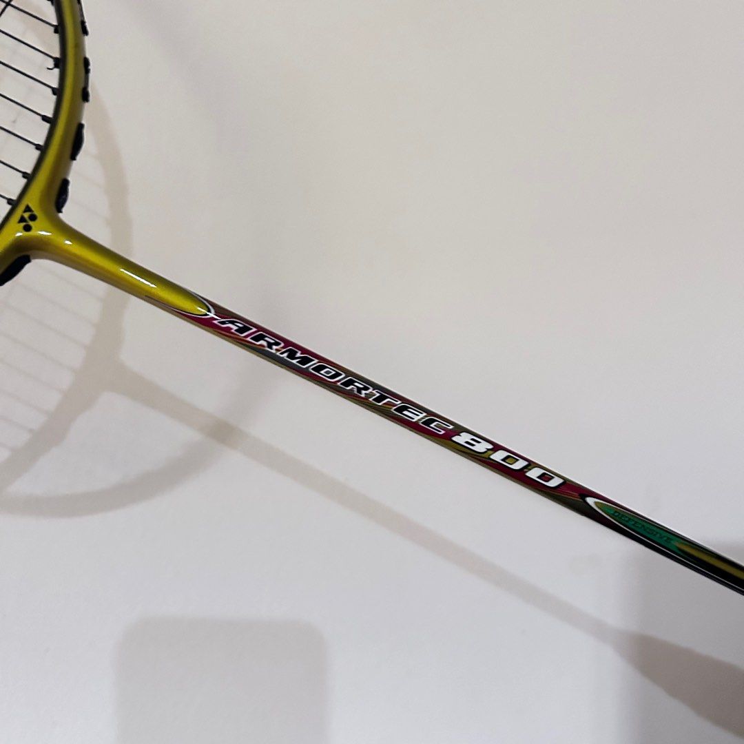 Raket Bulu Tangkis Yonex armortec 800 tas badminton bulutangkis ...