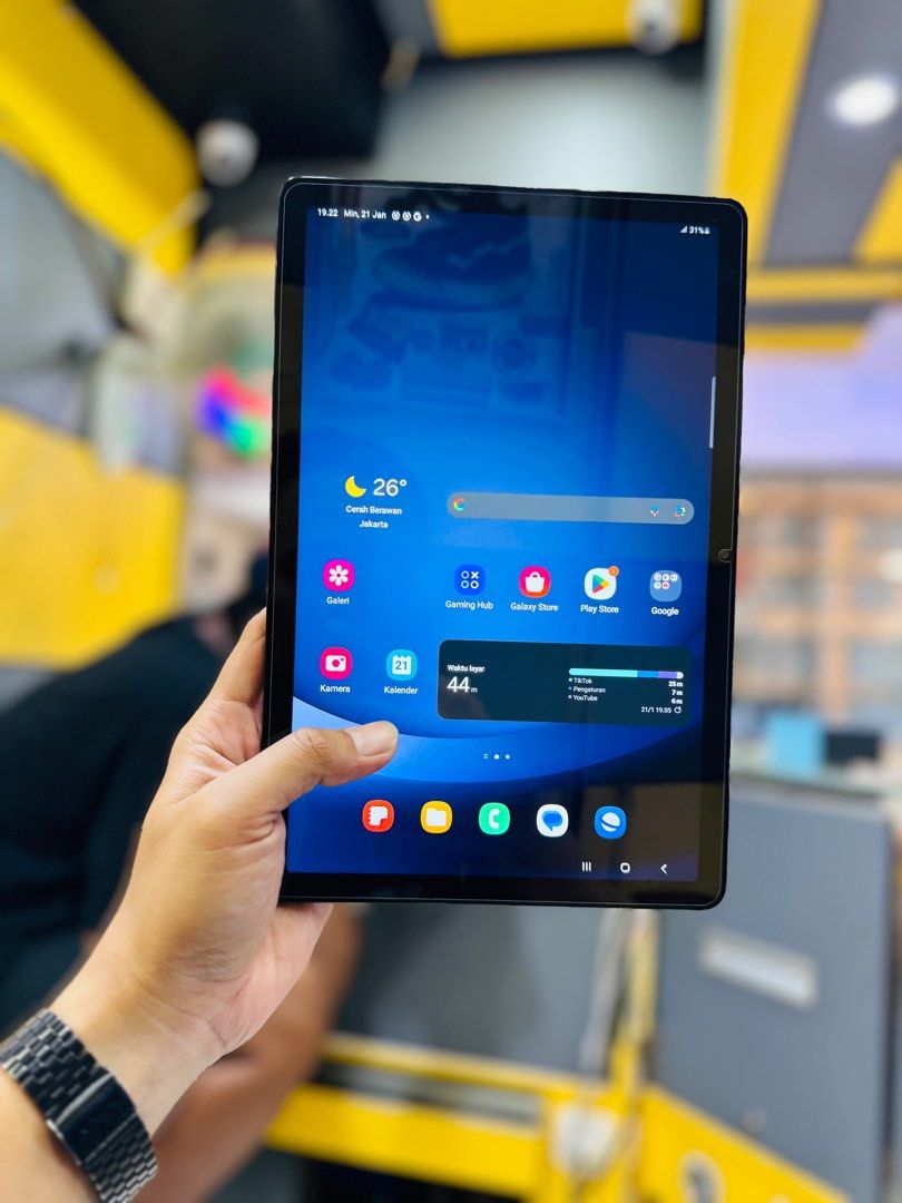 Samsung Tab A9 Plus 5G 8/128 2 Minggu pakai, Telepon Seluler & Tablet ...
