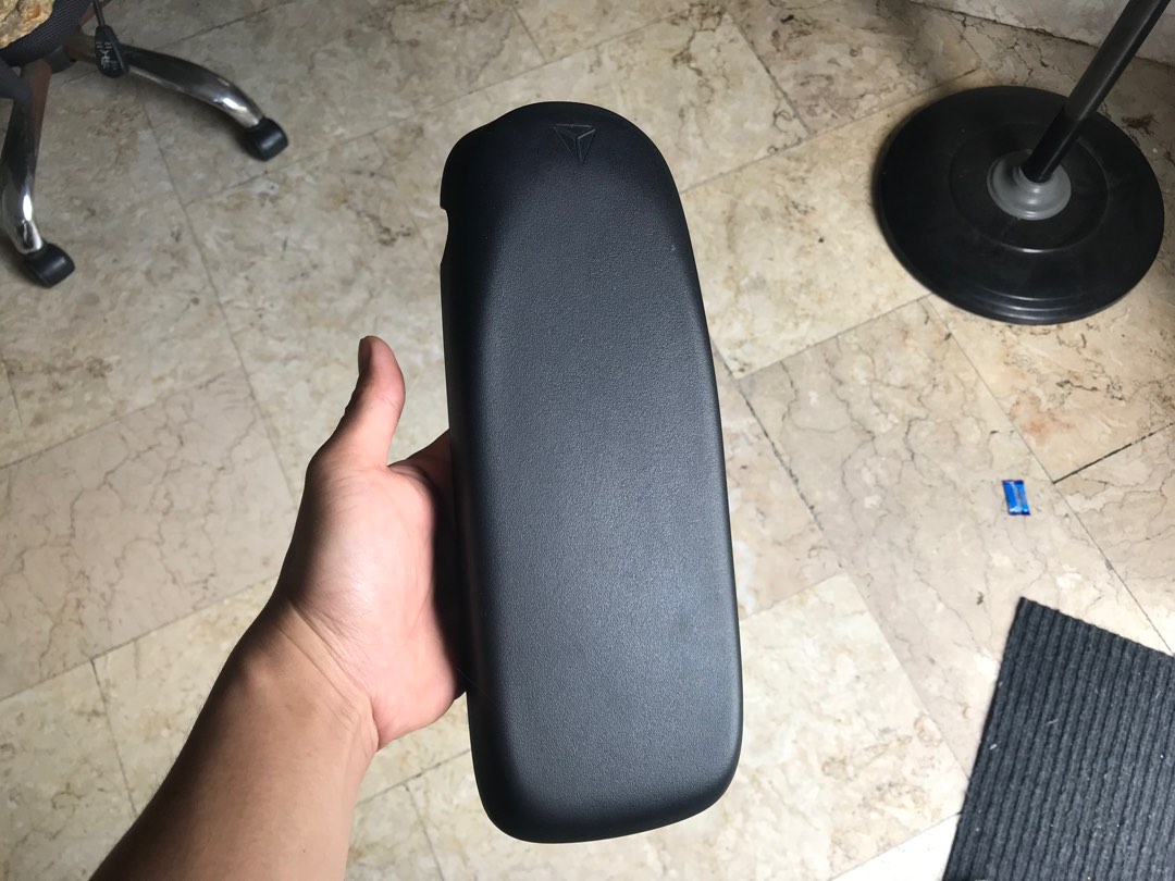 Secret lab arm rest right, Computers & Tech, Parts & Accessories, Other ...