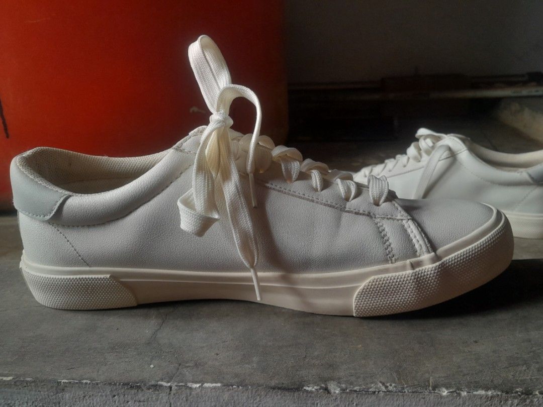 Sepatu Putih Airwalk Trijan, Fesyen Pria, Sepatu , Sneakers di Carousell