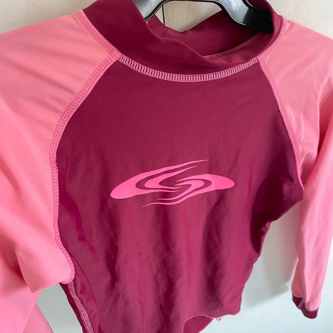 speedo pink and maroon rash guard, Women's Fashion, Swimwear, Rash ...