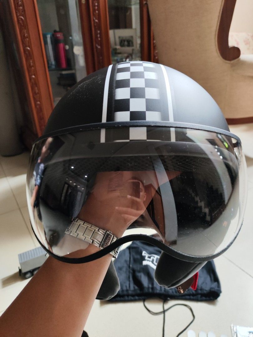 TNT Helmet Vespa Black Doff Original, Motor di Carousell