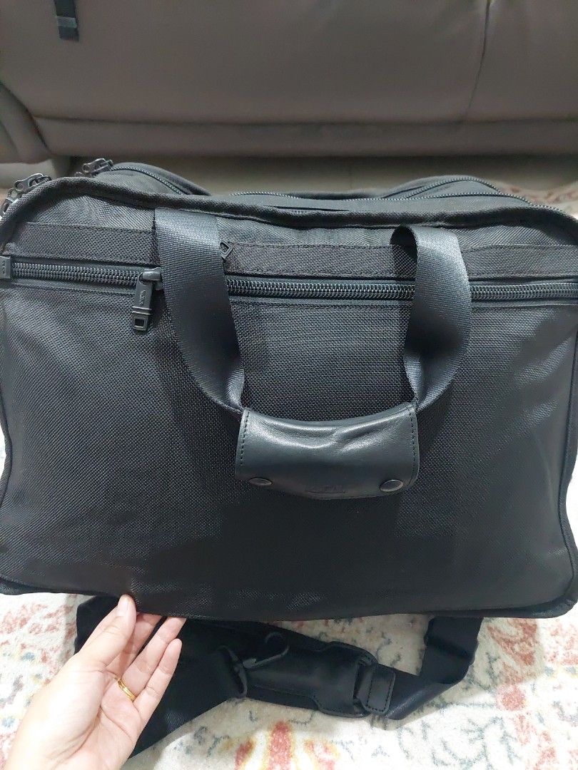 TUMI Alpha Expandable Weekender Bag, Men's Fashion, Bags, Briefcases on ...