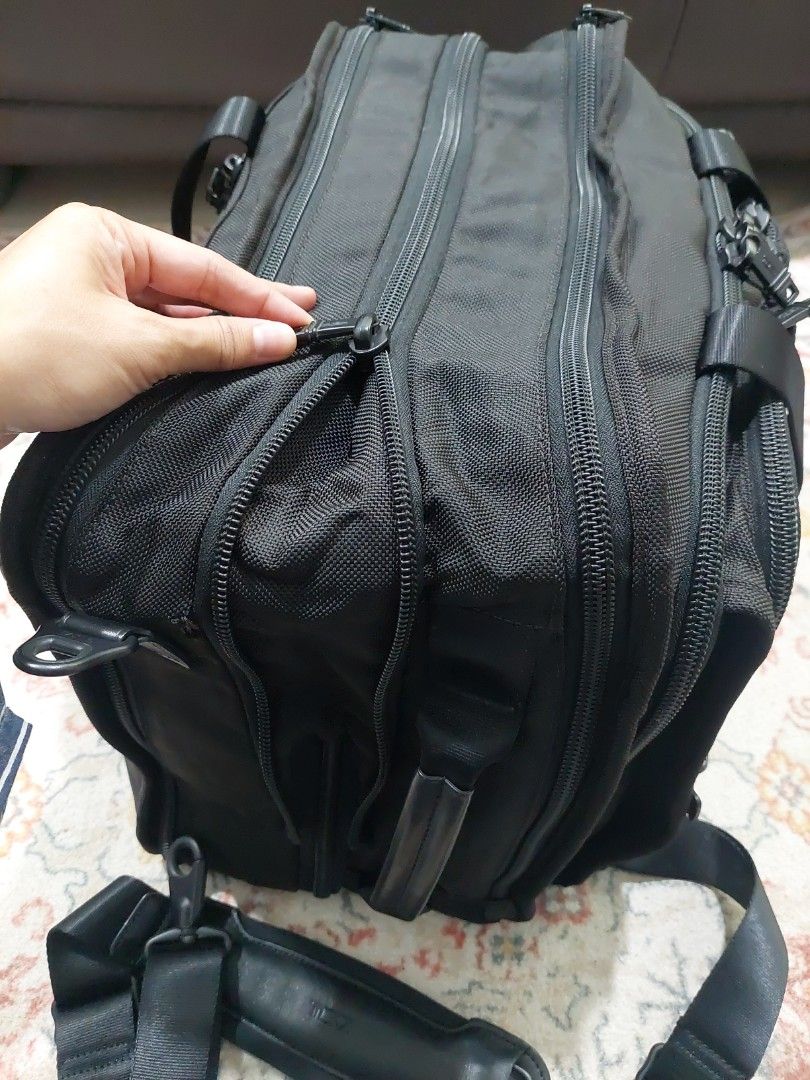 TUMI Alpha Expandable Weekender Bag, Men's Fashion, Bags, Briefcases on ...