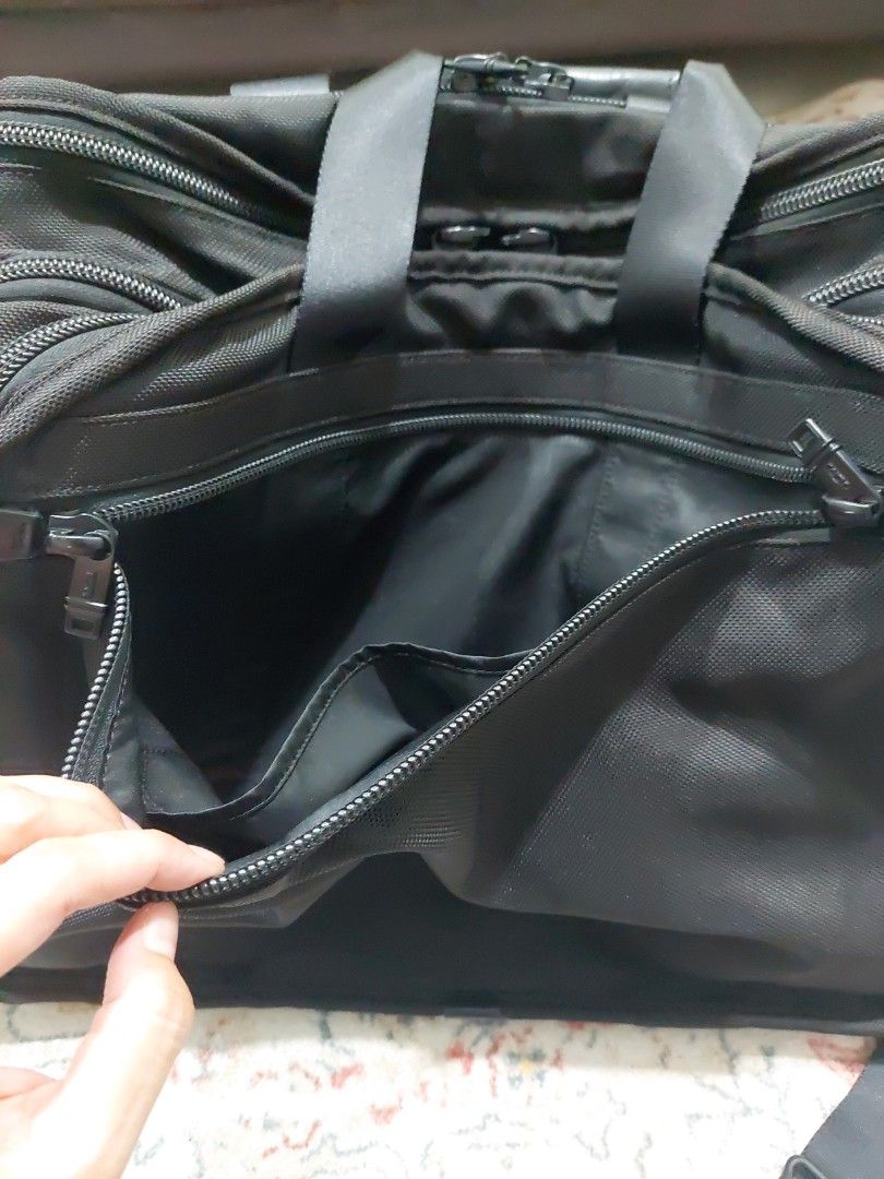 TUMI Alpha Expandable Weekender Bag, Men's Fashion, Bags, Briefcases on ...