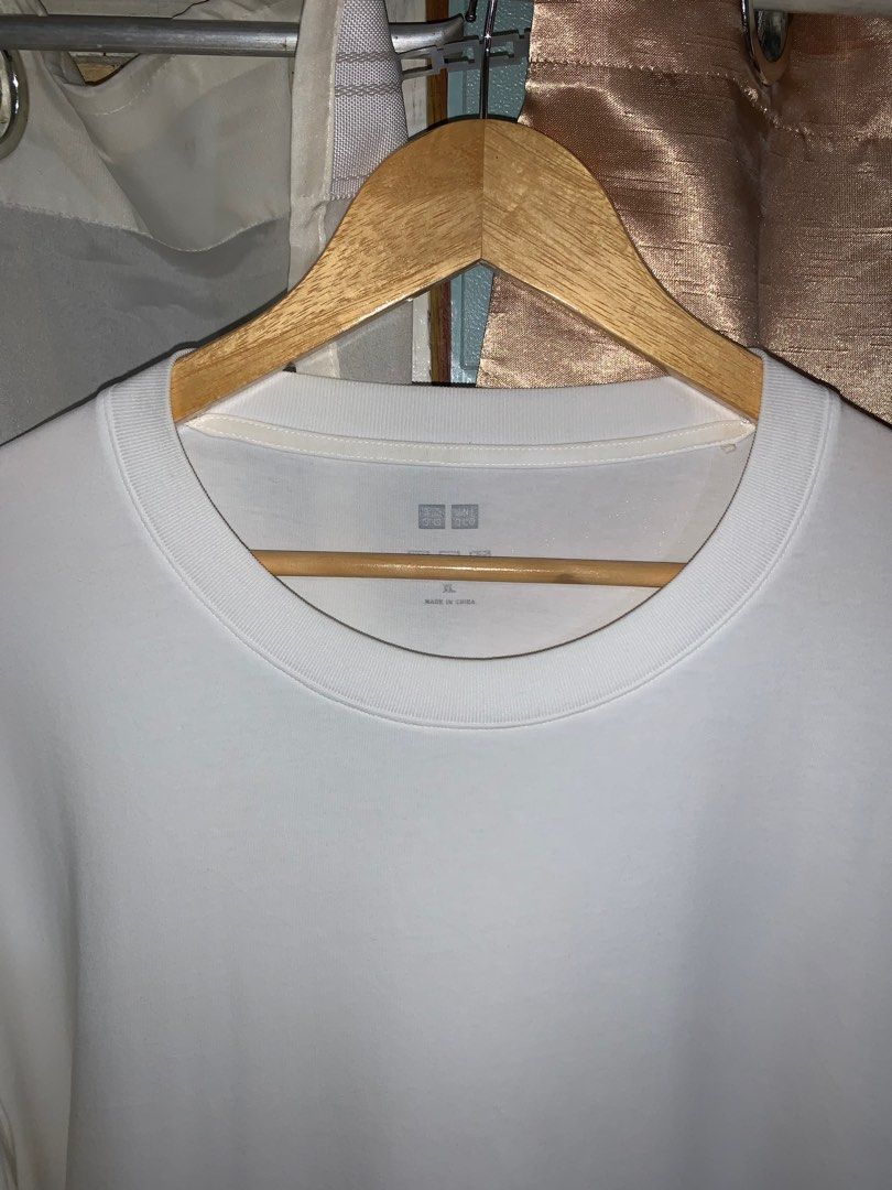 Uniqlo Airism XL, Men's Fashion, Tops & Sets, Formal Shirts on Carousell