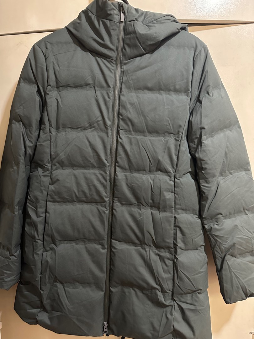 Uniqlo puffer jacket, Women's Fashion, Coats, Jackets and Outerwear on ...