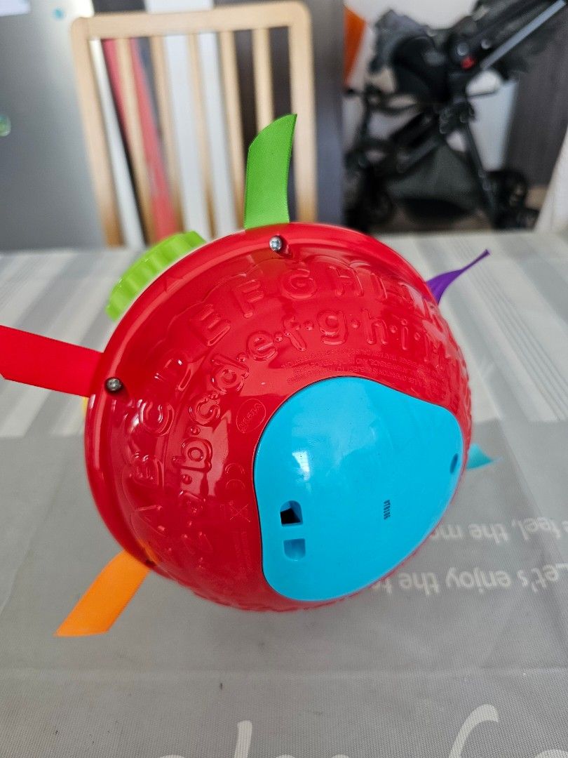 vtech wiggle and crawl ball, Babies & Kids, Infant Playtime on Carousell