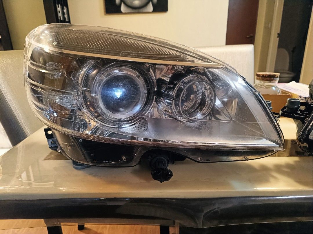 W204 C200 HID Xenon Headlights, Car Accessories, Accessories on Carousell