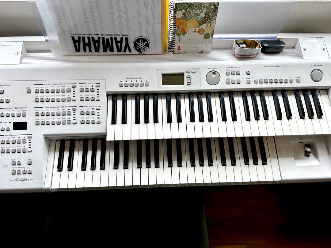 Yamaha Electone ELB-02 Stagea, Hobbies & Toys, Music & Media, Musical ...