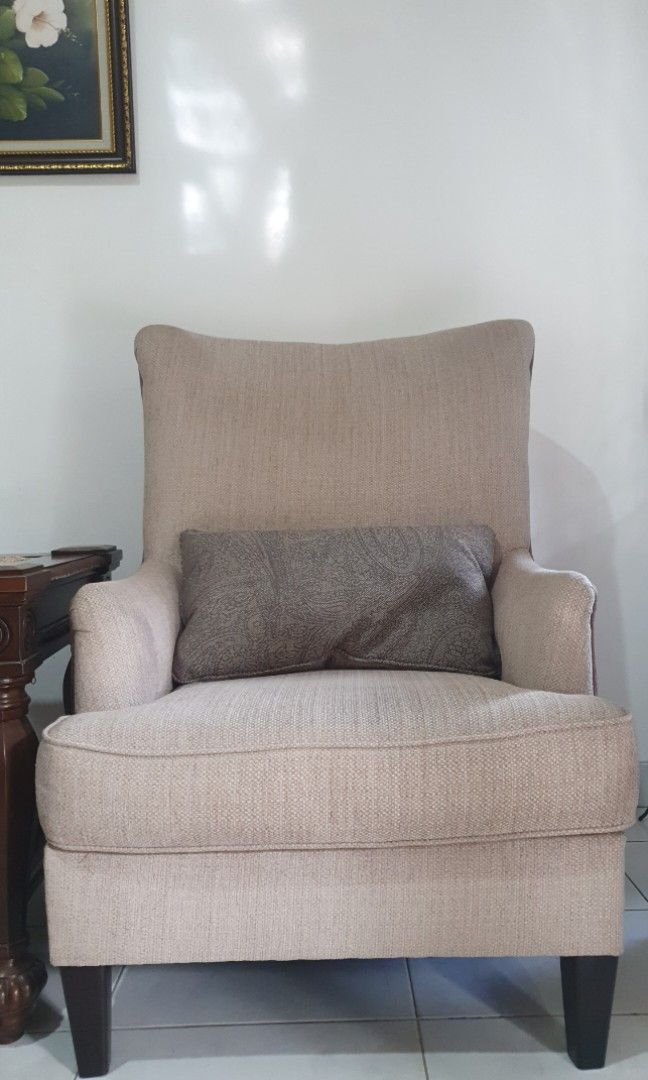 ASHLEY arm chair single seater, Perabotan Rumah di Carousell