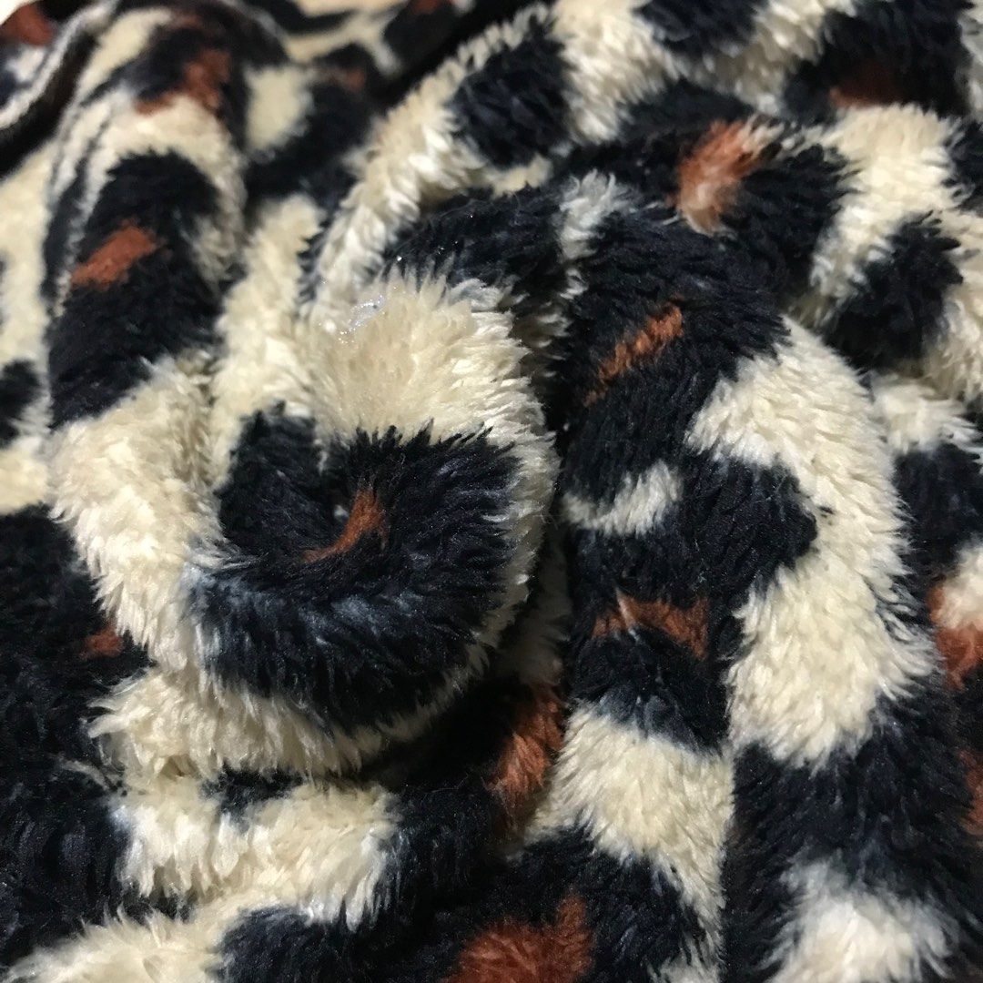 Covington Animal Print Fluffy Robe, Women's Fashion, Undergarments ...