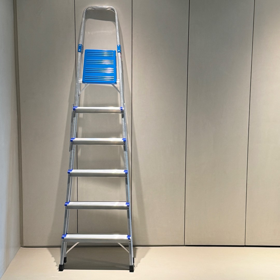 Foldable Ladder, Furniture & Home Living, Home Improvement ...