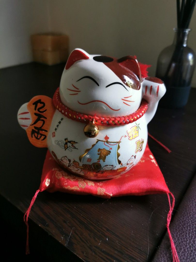 Fortune Cat, Everything Else on Carousell