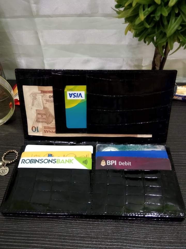 Glossy Black Cheque Book/Bills Wallet, Men's Fashion, Watches ...