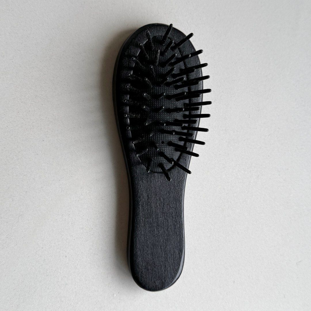 Black Hair Brush, Beauty & Personal Care, Hair on Carousell