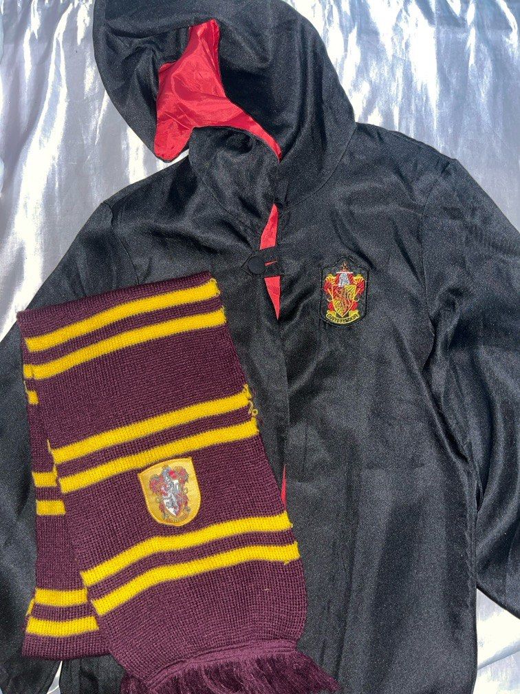 Harry Potter gryffindor cloak and scarf set, Women's Fashion, Coats ...