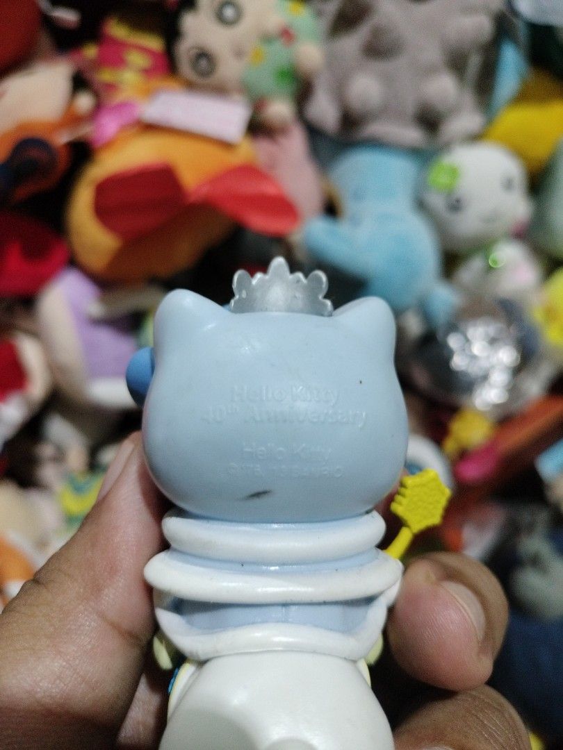 Hello Kitty 711 Hello Kitty Hello Party Figure, Hobbies & Toys, Toys ...