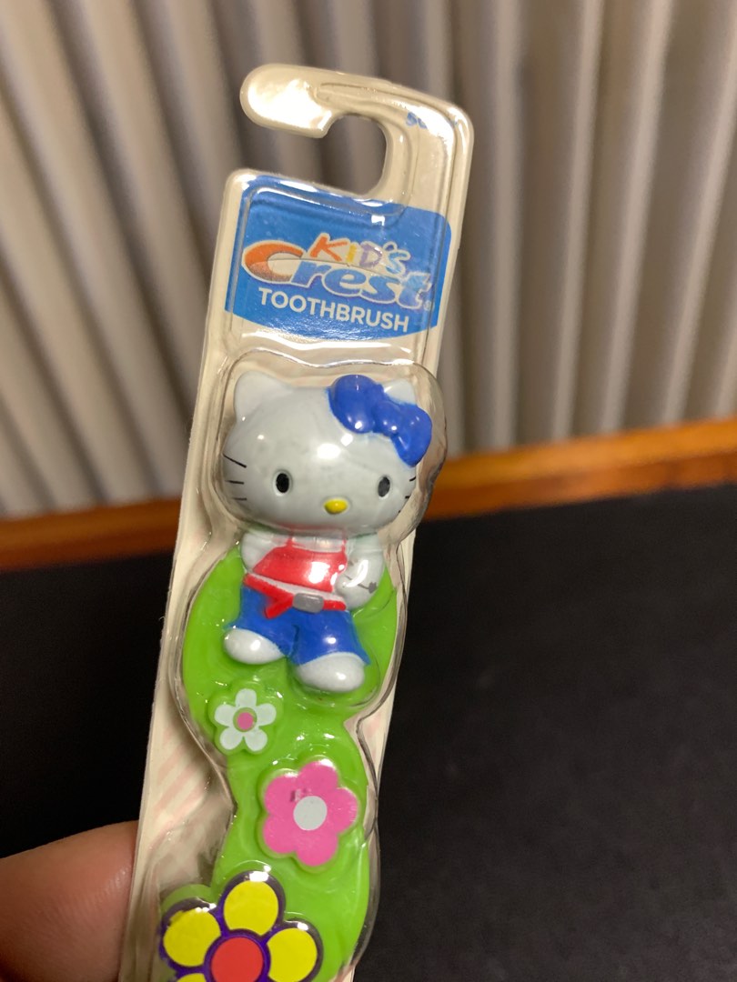 Hello Kitty x Crest toothbrush, Hobbies & Toys, Memorabilia ...