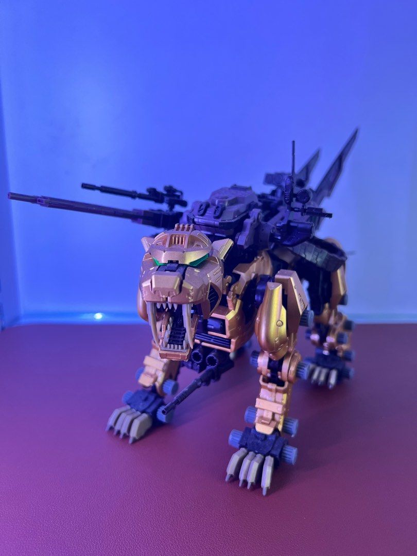 HMM Zoids Gold Saber Tiger, Hobbies & Toys, Toys & Games on Carousell