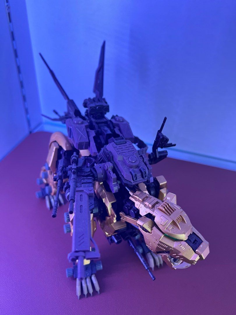 HMM Zoids Gold Saber Tiger, Hobbies & Toys, Toys & Games on Carousell