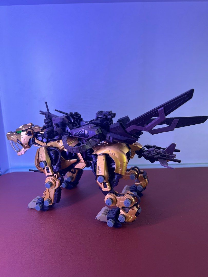 HMM Zoids Gold Saber Tiger, Hobbies & Toys, Toys & Games on Carousell