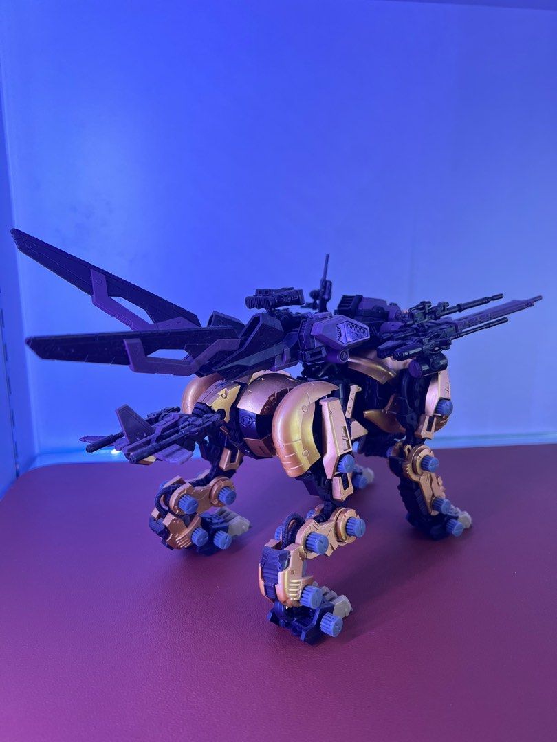 HMM Zoids Gold Saber Tiger, Hobbies & Toys, Toys & Games on Carousell