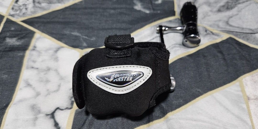 Jigging Master Rod & Lefty Overhead, Sports Equipment, Fishing on Carousell