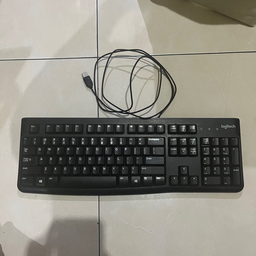 Keyboard Logitech, Elektronik, Komputer, Lainnya di Carousell