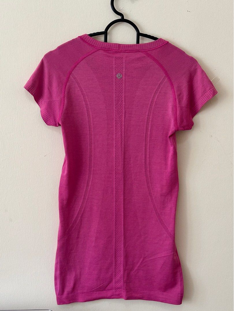 Lululemon top, Women's Fashion, Activewear on Carousell