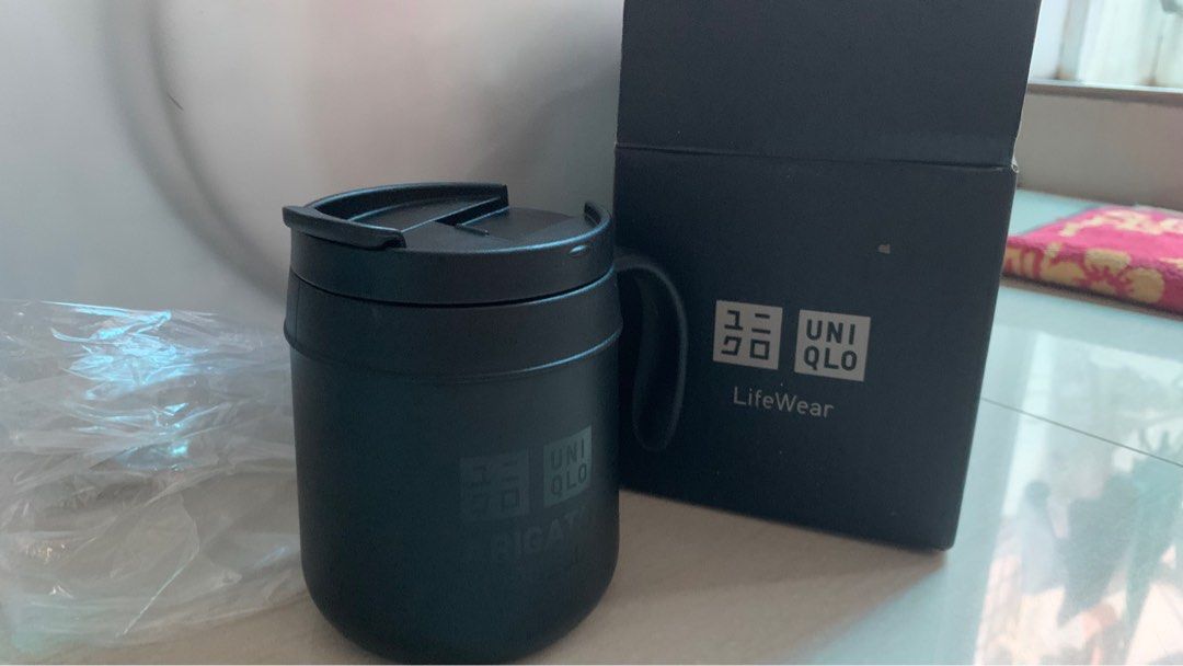 Mug Uniqlo, Kitchen & Appliances di Carousell