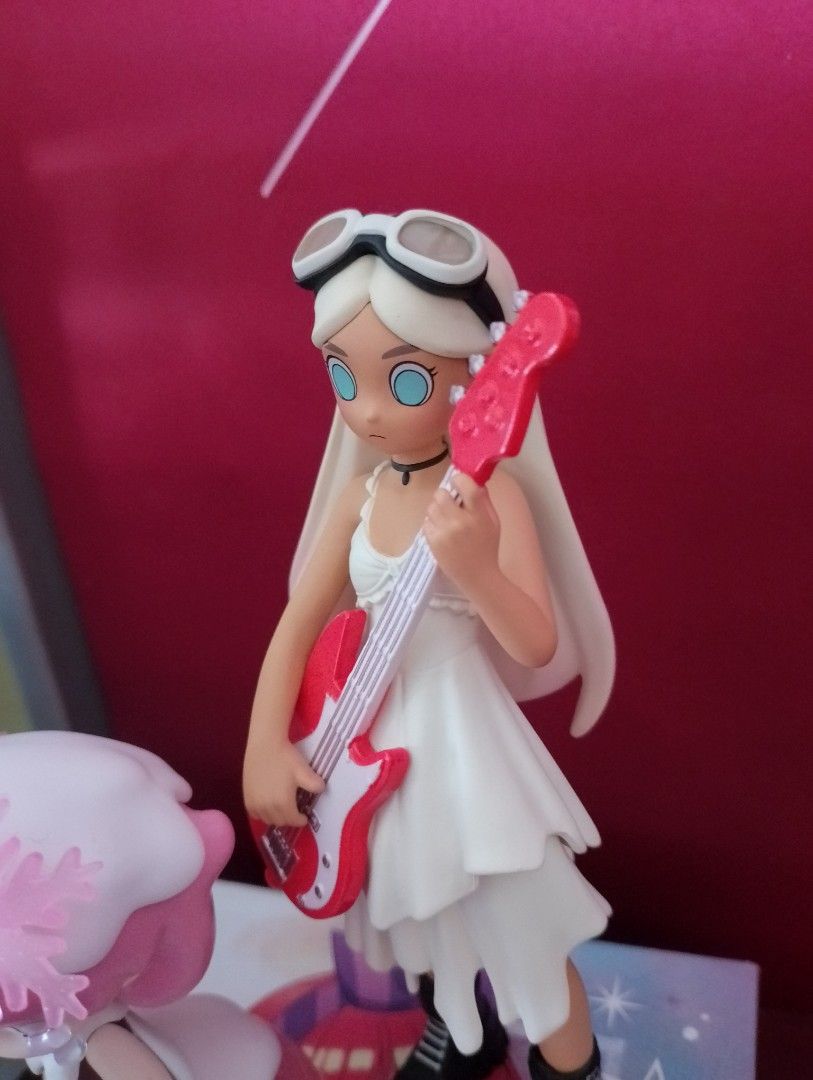 POP MART Peach Riot Rise Up Series Figures - Poppy Baddie On Bass ...