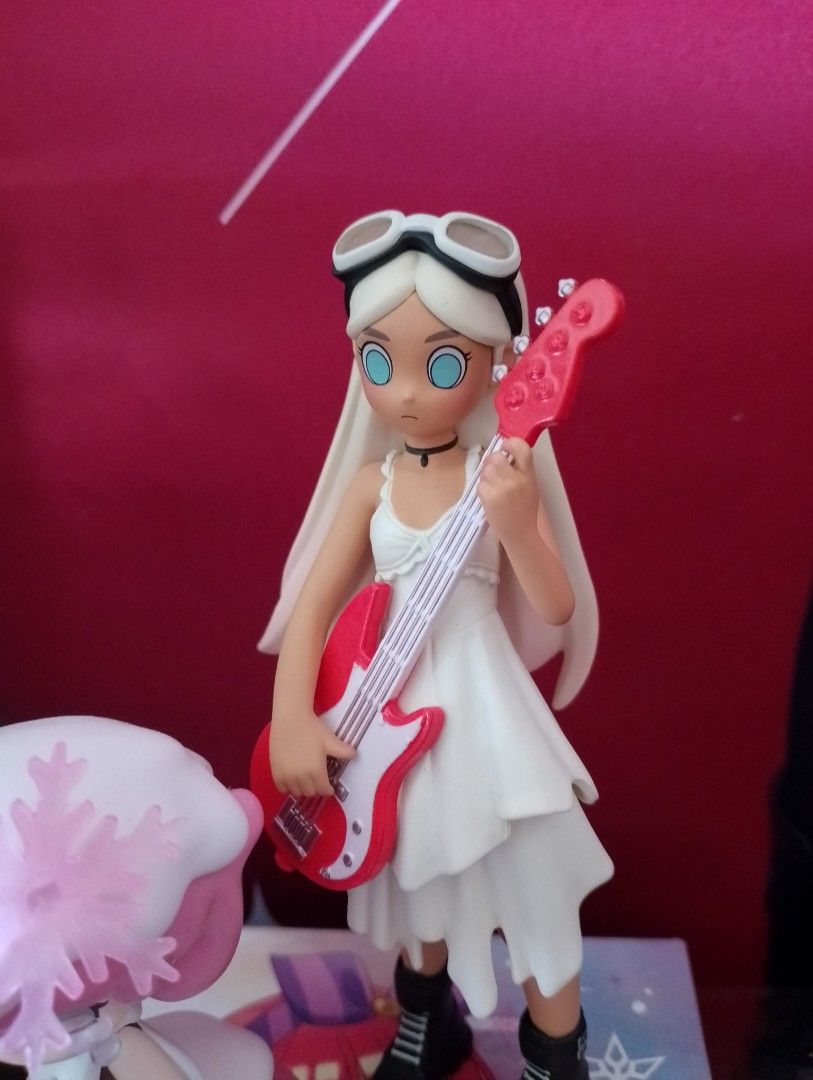 POP MART Peach Riot Rise Up Series Figures - Poppy Baddie On Bass ...