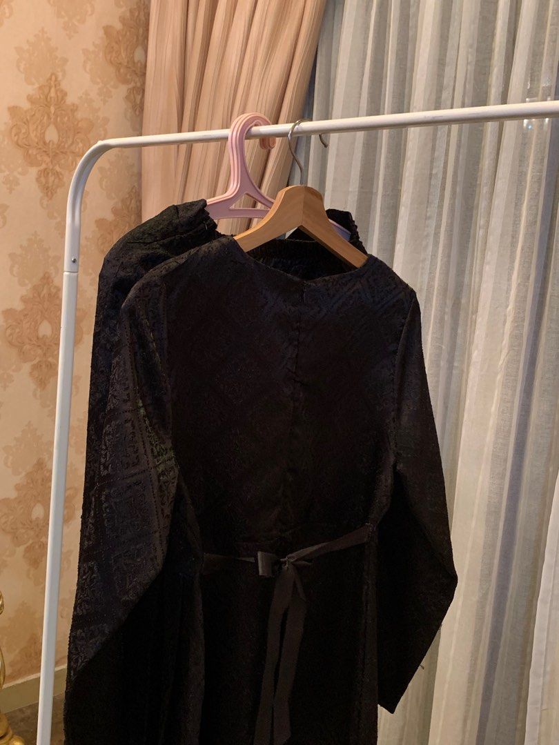 Royal Classic Songket Kurung, Women's Fashion, Muslimah Fashion, Baju ...