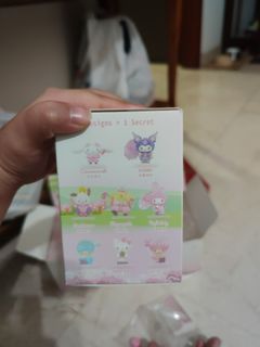 Brand New Daiso x Sanrio Blind Pack - Hello Kitty & My Melody Can Badge ...