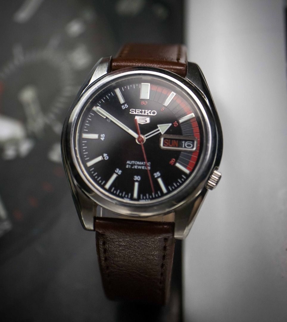Seiko 5 Automatic Black Racer Dial, Men's Fashion, Watches ...