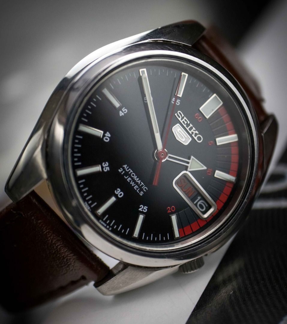 Seiko 5 Automatic Black Racer Dial, Men's Fashion, Watches ...