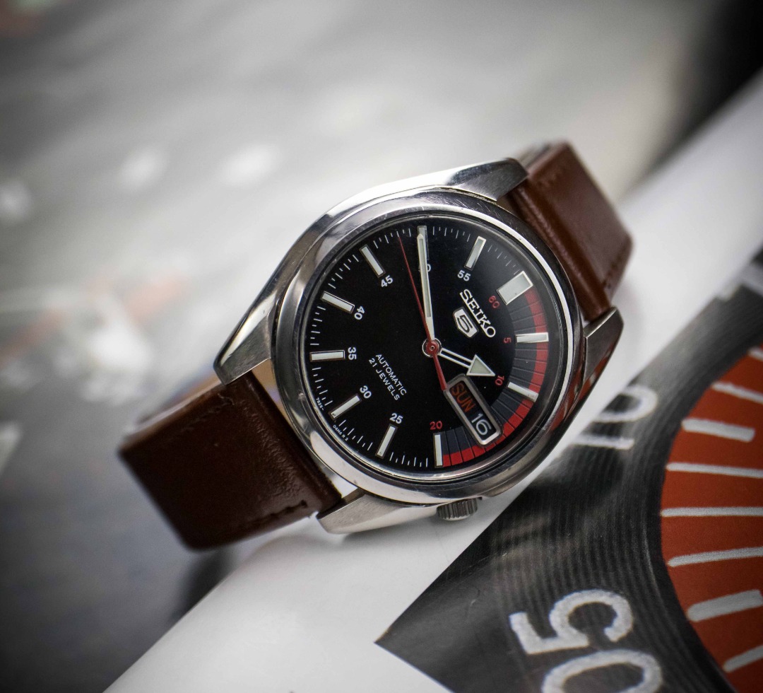 Seiko 5 Automatic Black Racer Dial, Men's Fashion, Watches ...