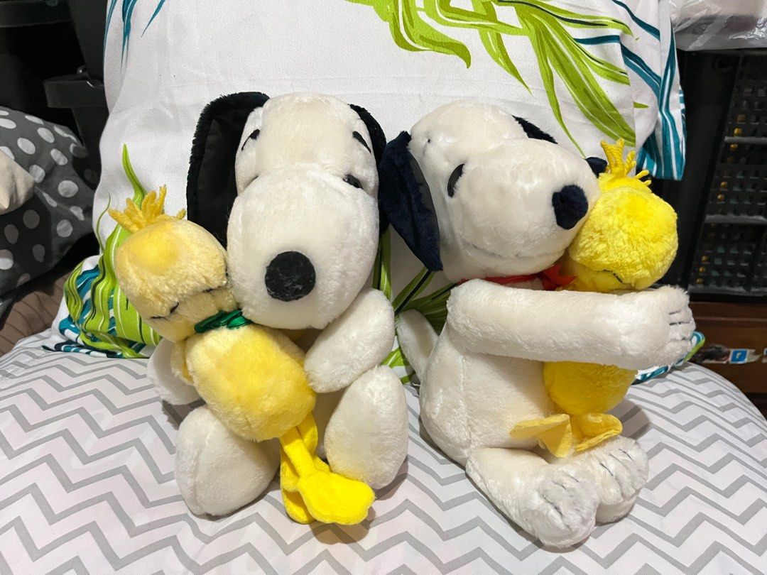 Snoopy and woodstuck (set#s06, Hobbies & Toys, Toys & Games on Carousell