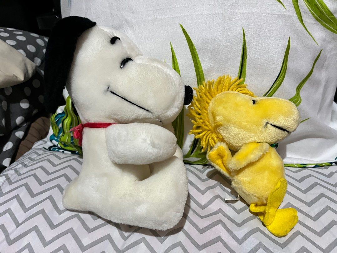 Snoopy and woodstuck (set#s06, Hobbies & Toys, Toys & Games on Carousell