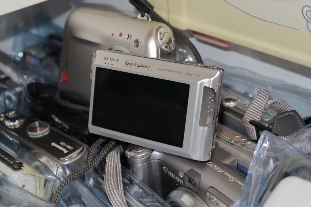 sony cybershot t70, Photography, Cameras on Carousell