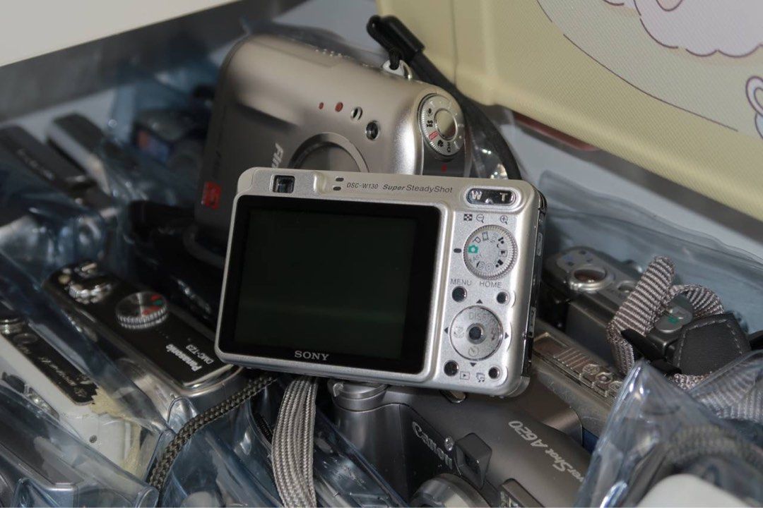 sony cybershot w130, Photography, Cameras on Carousell